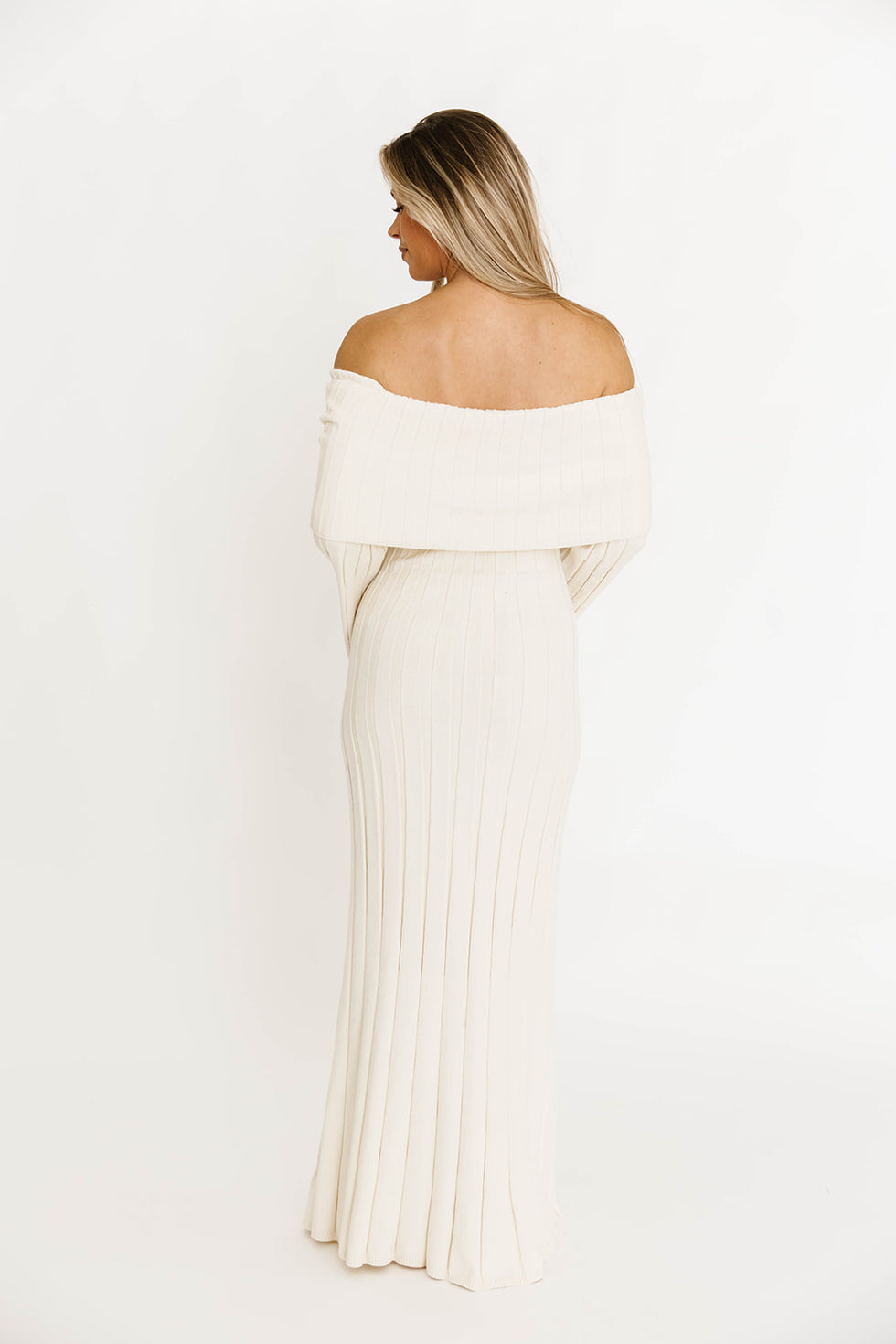 Evella Maxi Dress in Cream - Bump Friendly & Inclusive Sizing – Worth ...